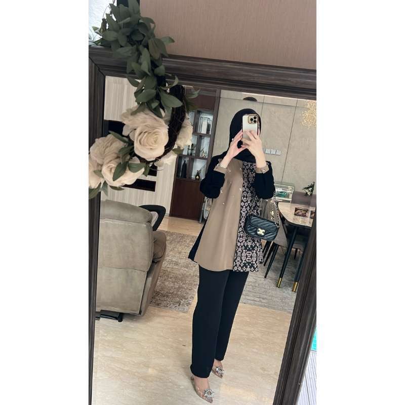 Jual Lonila Azalea Series Blouse Dewasa - Black | Shopee Indonesia