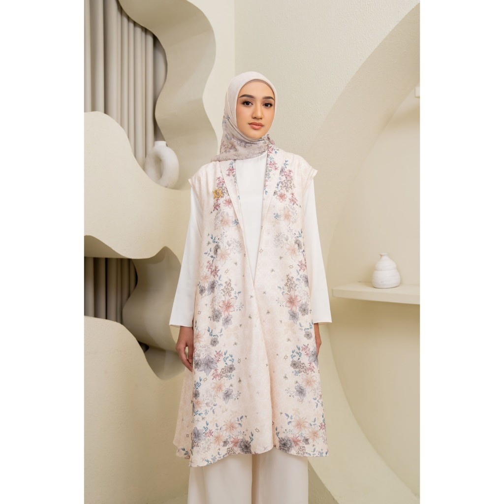 Jual Klamby - Muraya Outer & Scarf Set Ivory Moss | Shopee Indonesia