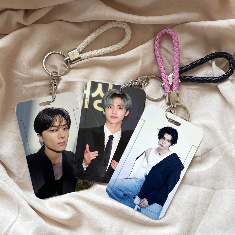 Jual ID CARD HOLDER MOTIF IDOL STAR PHOTOCARD PHOTO CARD | Shopee Indonesia