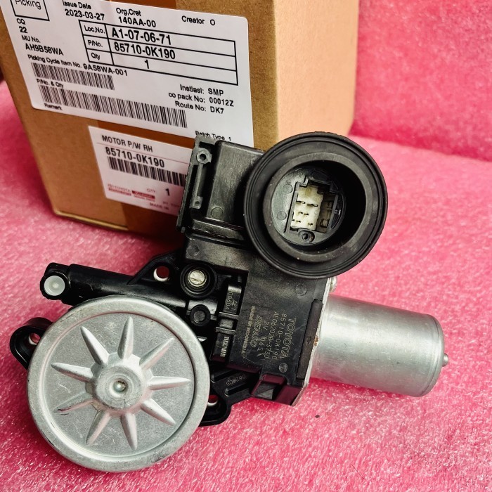 Jual Motor regulator power window 85710-0K190 kanan inova reborn ...