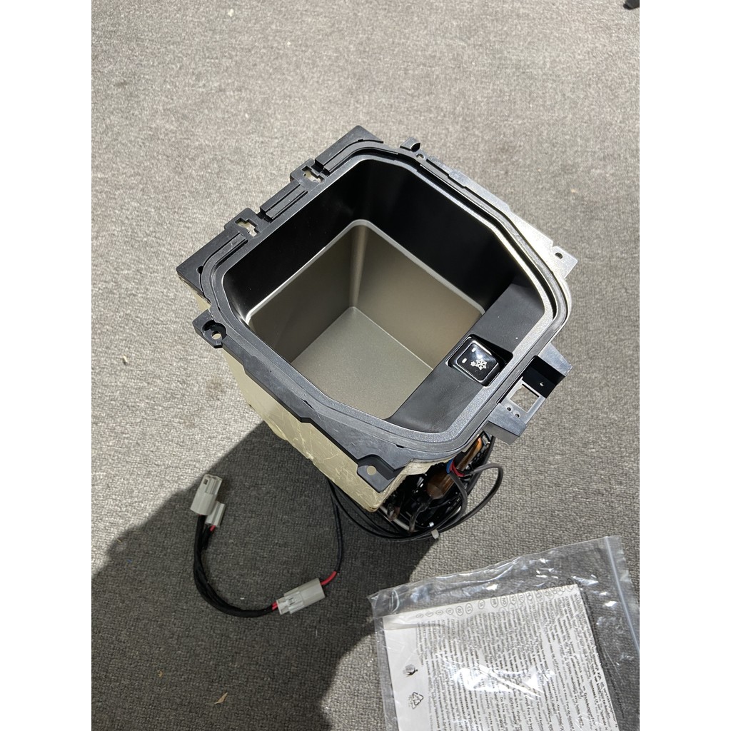 Jual Land Rover 23/24 Range Rover/Sport/Defender Center Console Cooler ...