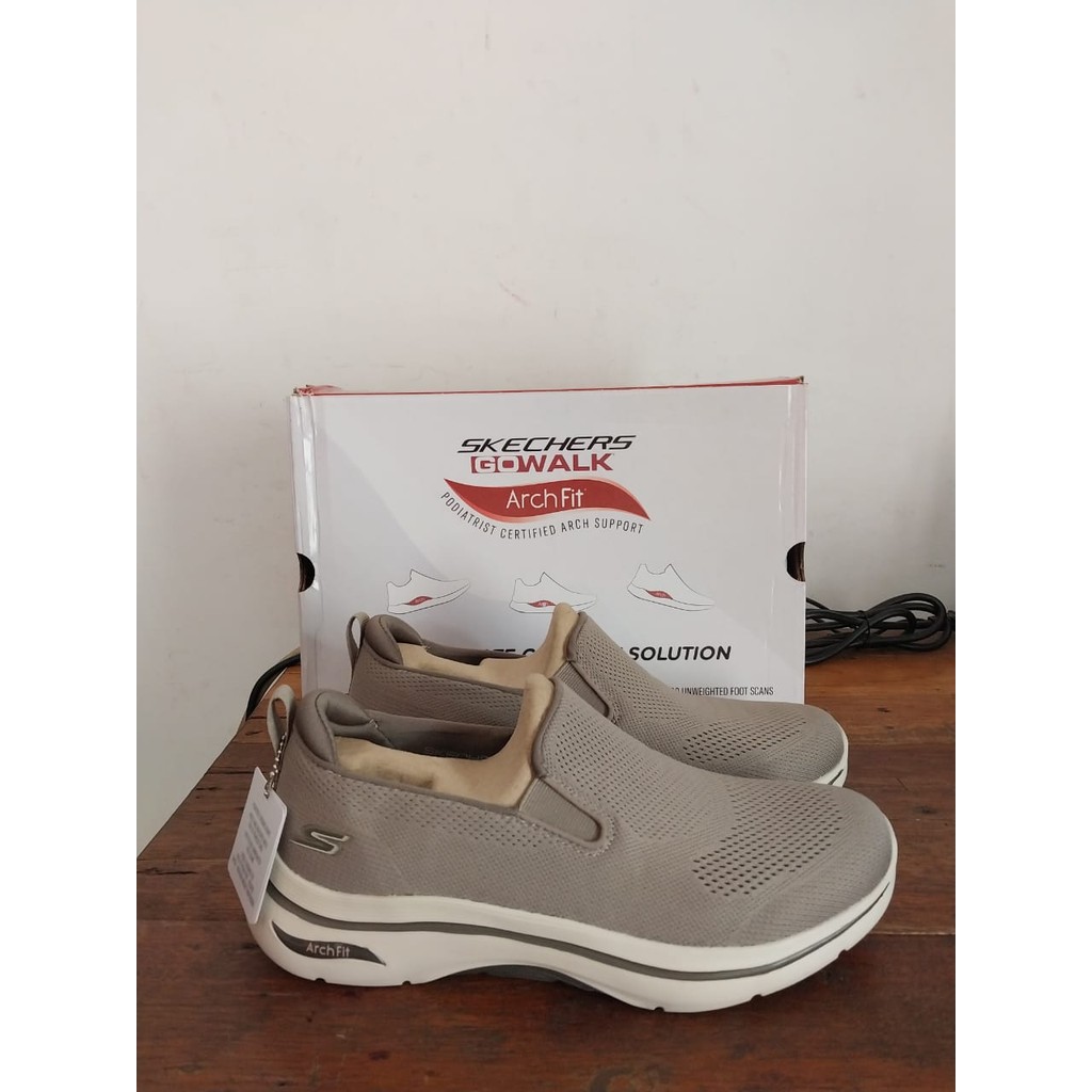 Jual ORIGINAL SALE 70% SEPATU GO WALK ARCH FIT 2.0 216518 TPE TAUPE MEN ...