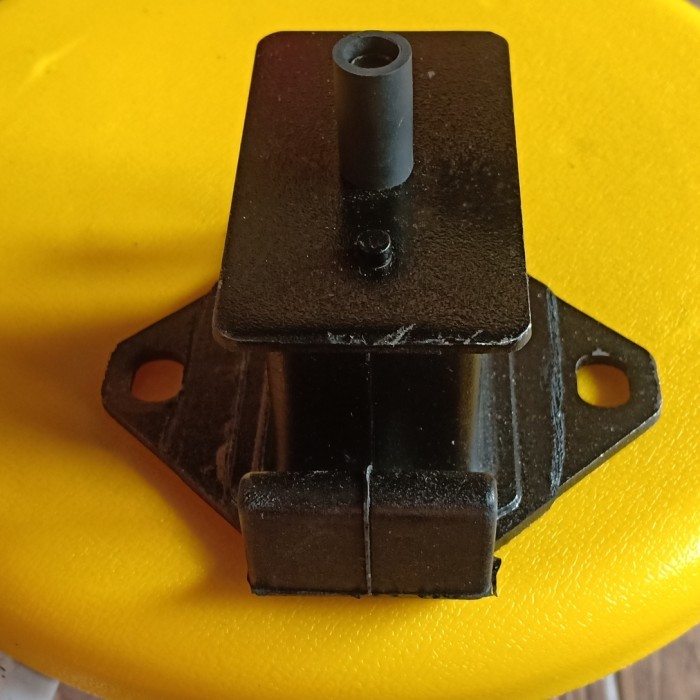 Jual Engine mounting karet dudukan mesin mr992670 triton BARU | Shopee ...