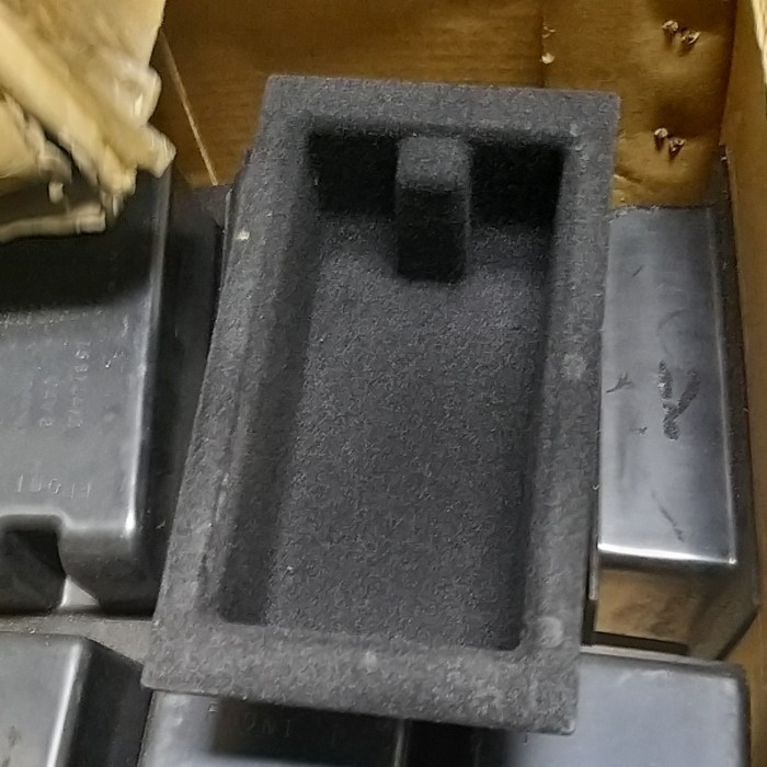 Jual JUAL Tatakan Console Box Blazer original GM BEST SELLER | Shopee ...