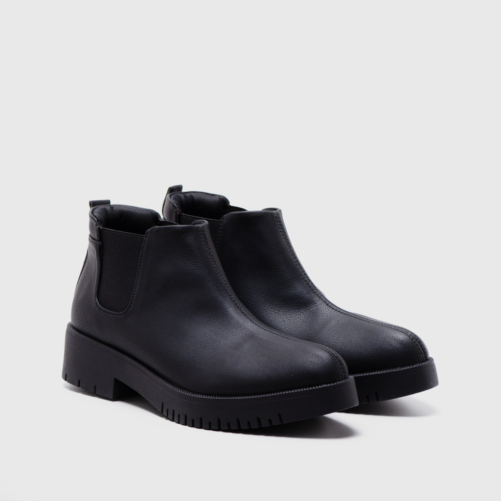 Jual Adorableprojects - Lannister Black Chelsea Boots - Womenwear ...