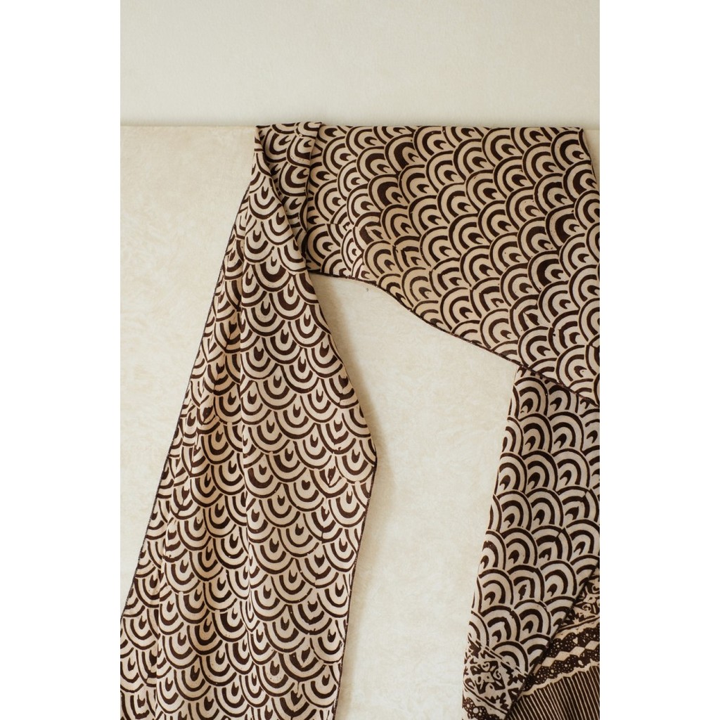 Jual BATIK RATU - Scarf Batik TCR Ombak Brown | Shopee Indonesia