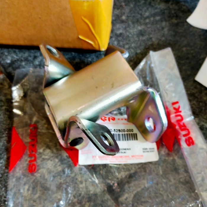 Jual COD-Part Engsel Pintu Suzuki New Carry Pick Up 2019-2021 Original ...