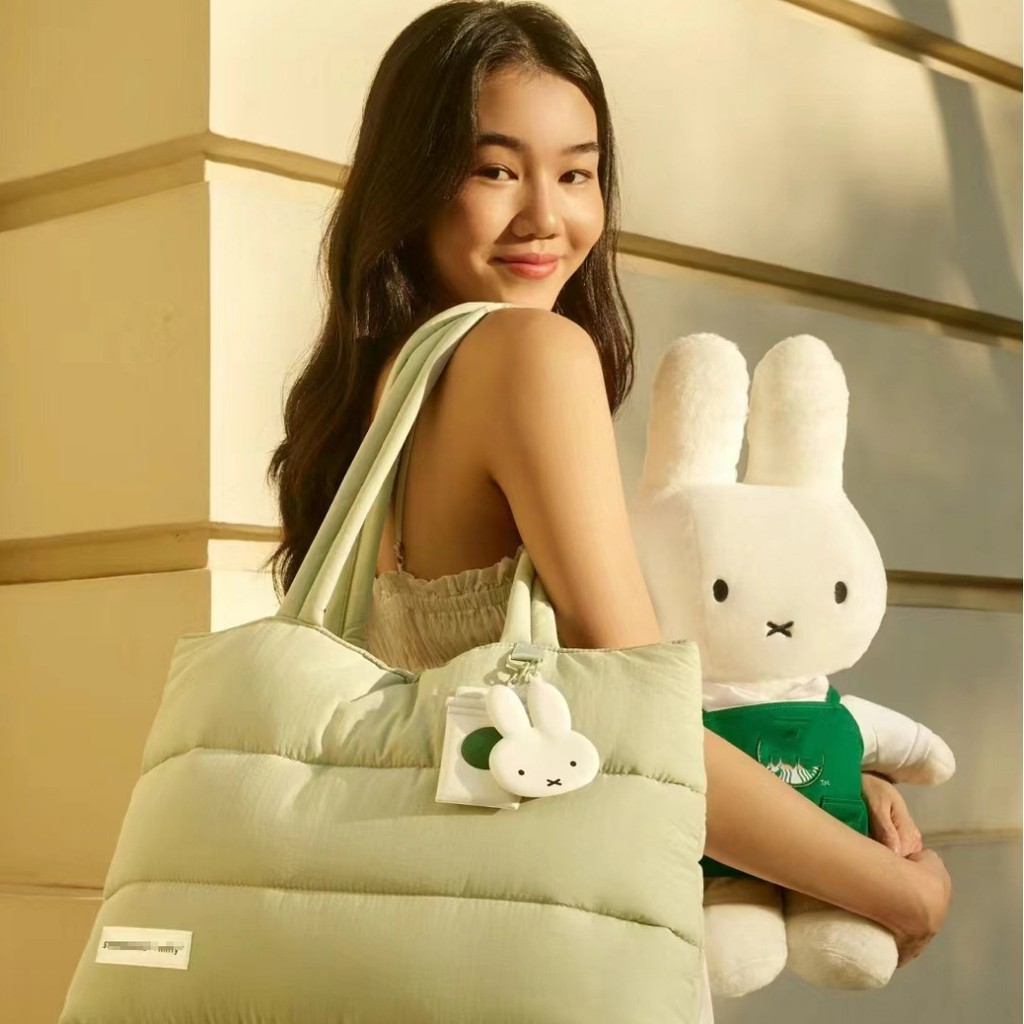 Jual Miffy x Starbucks Puffer Totebag | Tas Puffer Miffy Starbucks | Shopee Indonesia