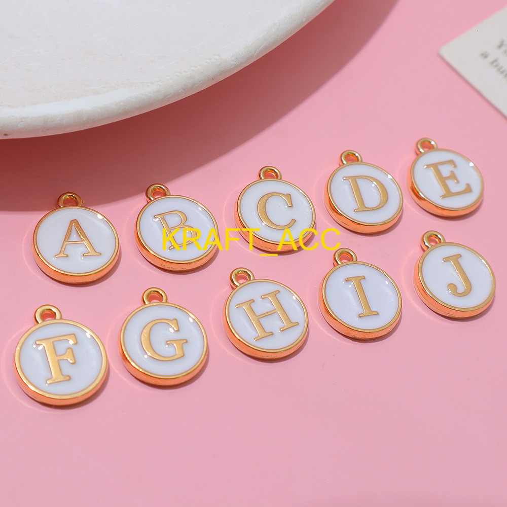 Jual liontin inisial epoxy alloy dua sisi warna putih inisial epoxy ...