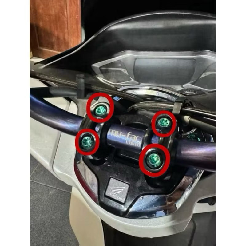 Jual CICISHOP Baut titanium raiser klem stang PCX universal original ...