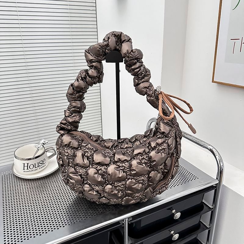 Jual Tas pangsit hati peach, tas awan lipatan Korea, gelembung ...