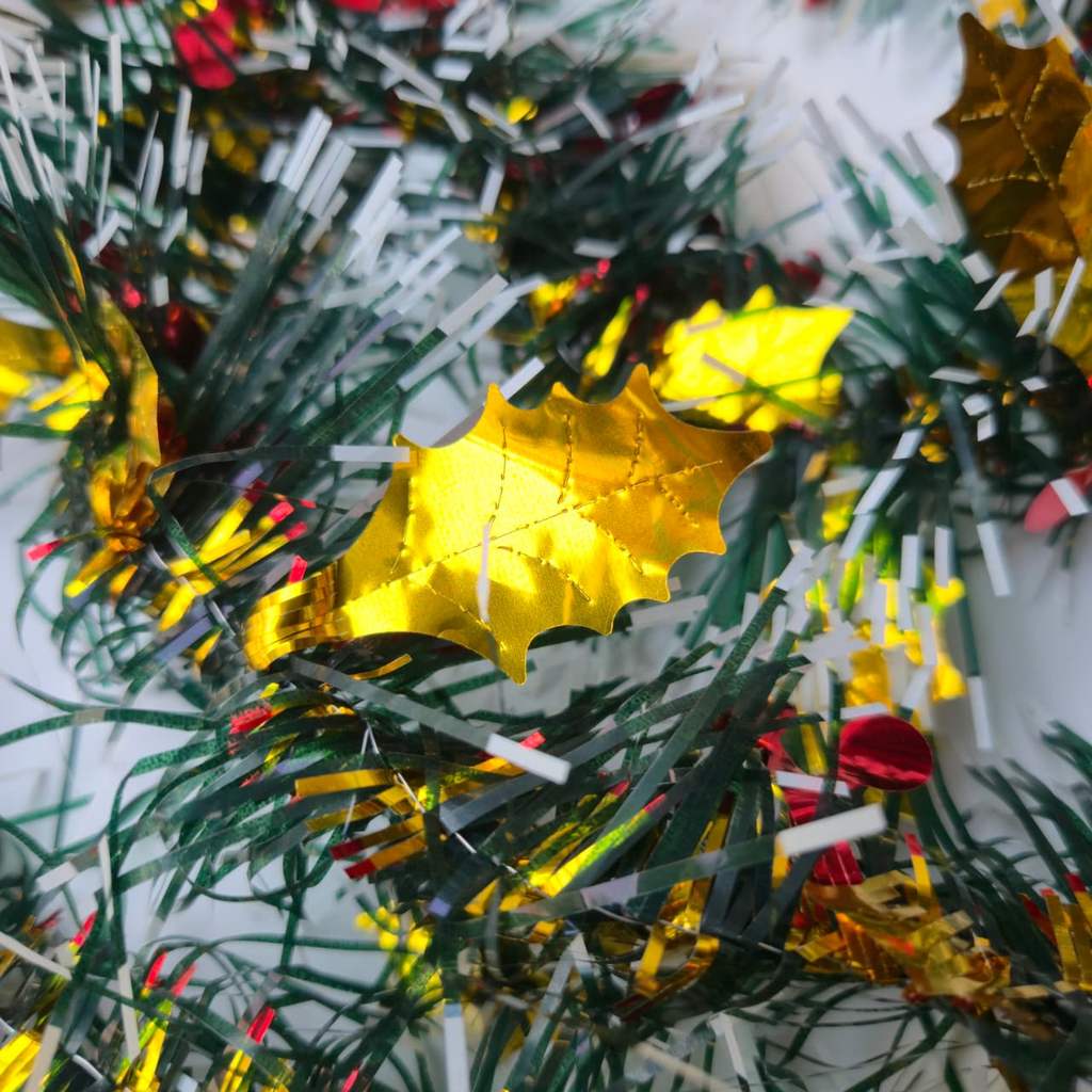 Jual Slinger Rumbai Natal Motif Daun Holly Panjang 2 Meter / Slinger ...
