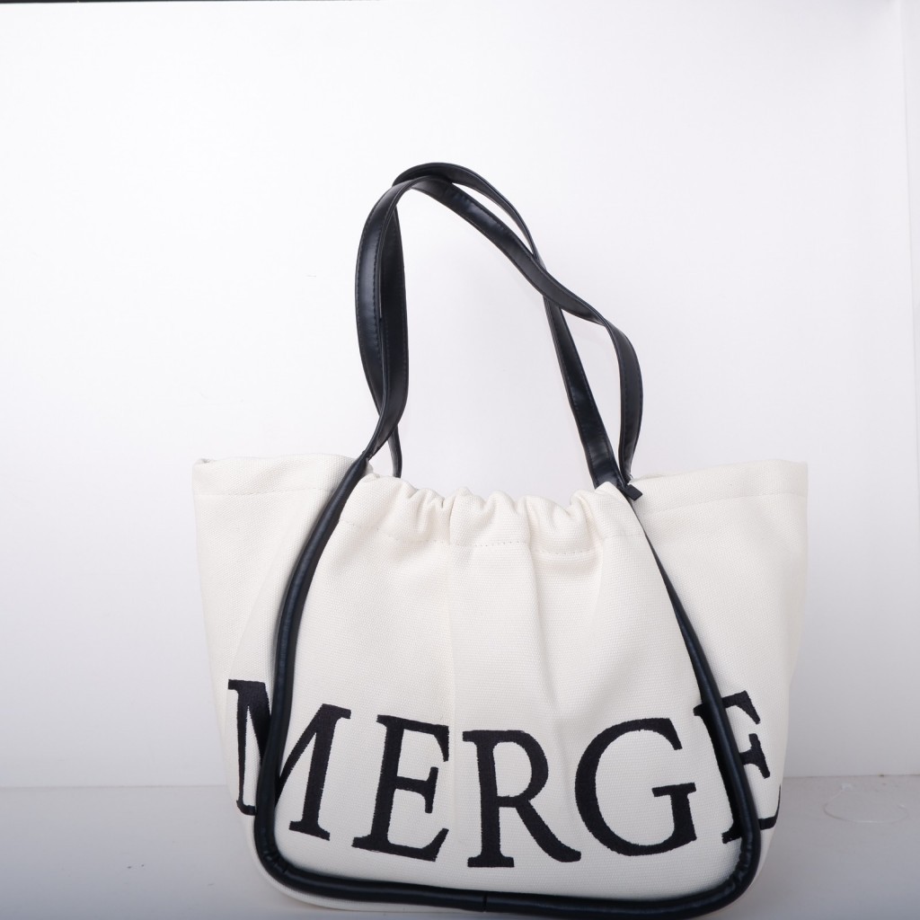 Jual MERGE MEDIUM A DAY BAG CANVAS | Shopee Indonesia