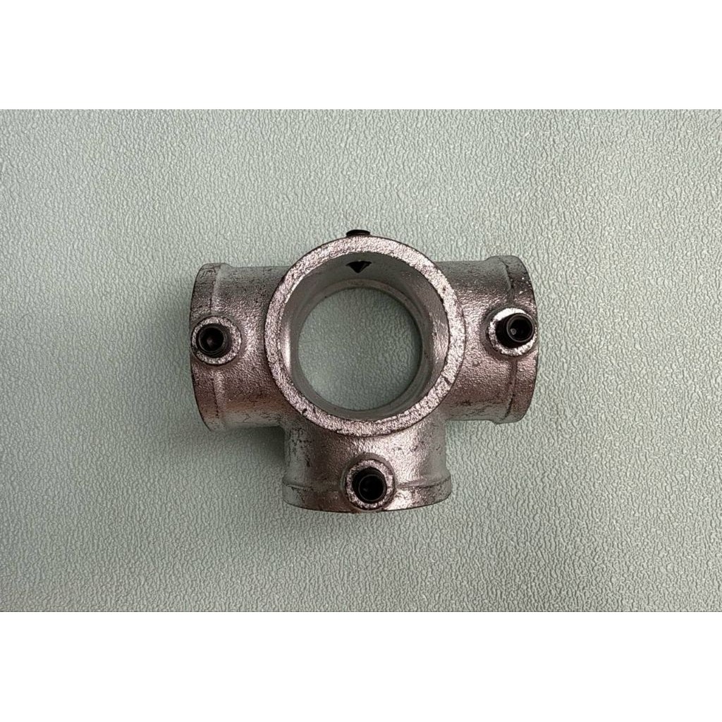 Jual Tee Besi Galvanis 2 Inch Reducer Tees Besi 2inch T Sambungan Pipa ...