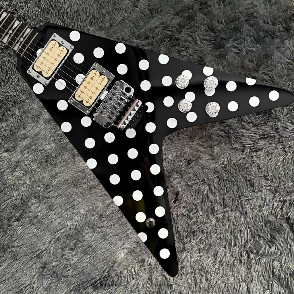 Jual Custom electric guitars, Randy Rhoads, Flying V, black and white ...