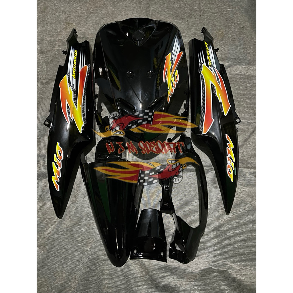 Jual Full Body Halus Yamaha Mio Sporty Warna Hitam Glossy Plus Striping ...