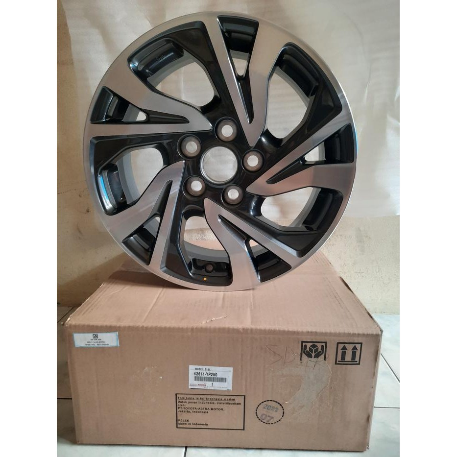 Jual Velg innova reborn 2021 2022 facelift ori toyota | Shopee Indonesia