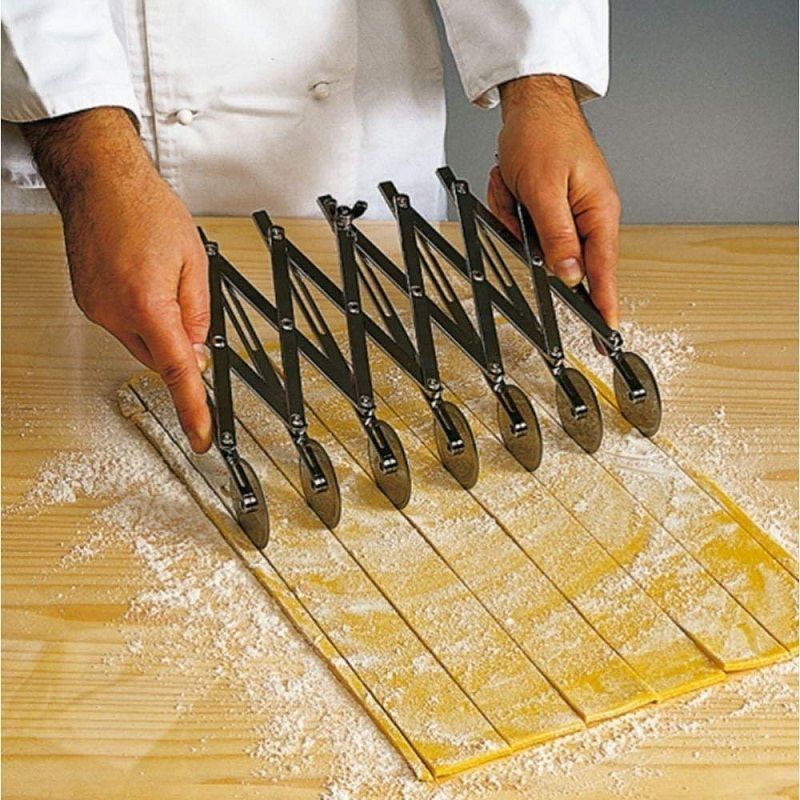 Jual Pisau Potong Pizza Dengan 7 Roda Stainless / Adjusted Stainless ...