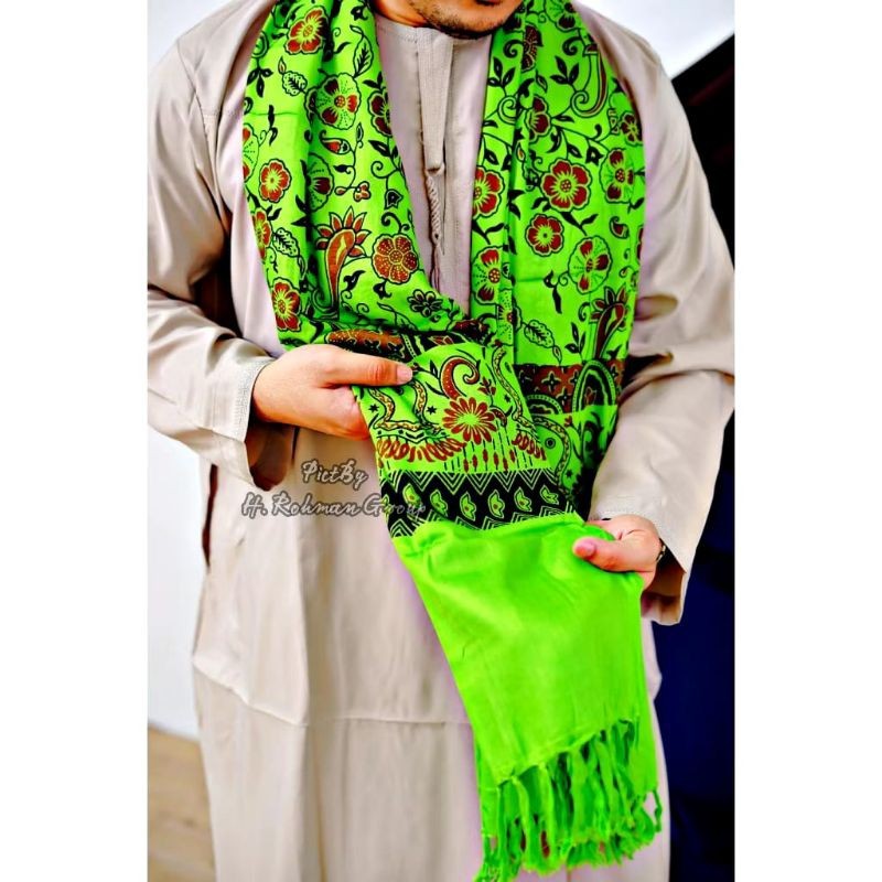 Jual sorban santri motif baru / sorban Khasmiri Terompa Nabi / Sorban ...