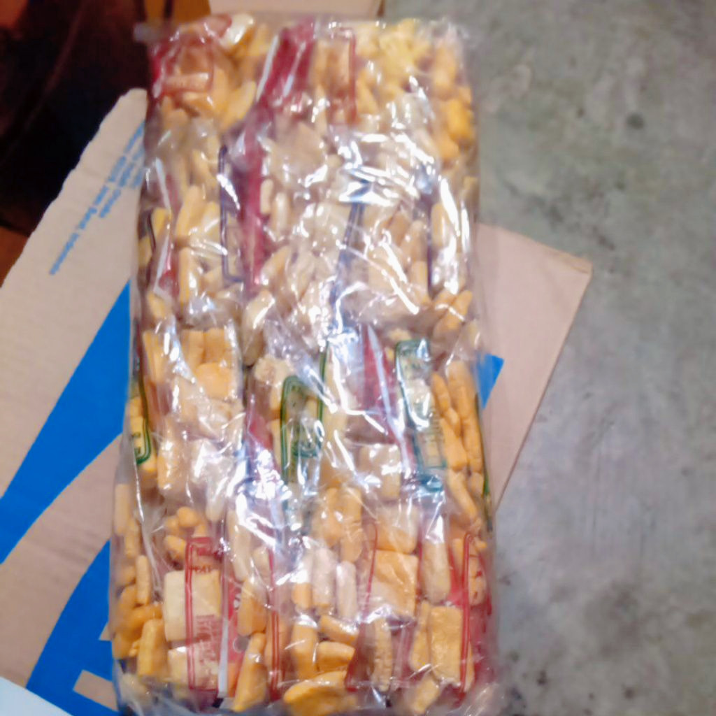 Jual PINOKIO Kerupuk Tahu Isi 24Bks/Pack | Shopee Indonesia