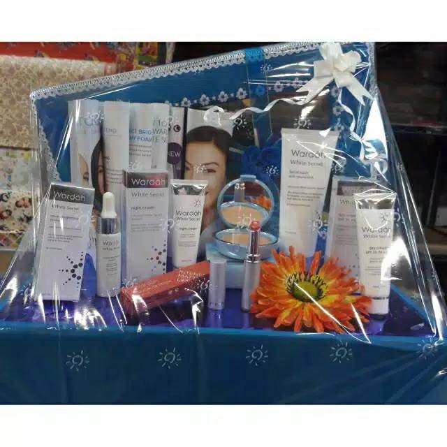 Jual Paket Wardah seserahan Crystal Secret Free Box/ Paket PARSEL ...