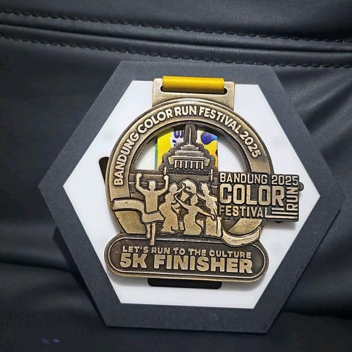 Jual Frame Tempat Medali Custom Medal Display Hexagon Acrylic Custom ...