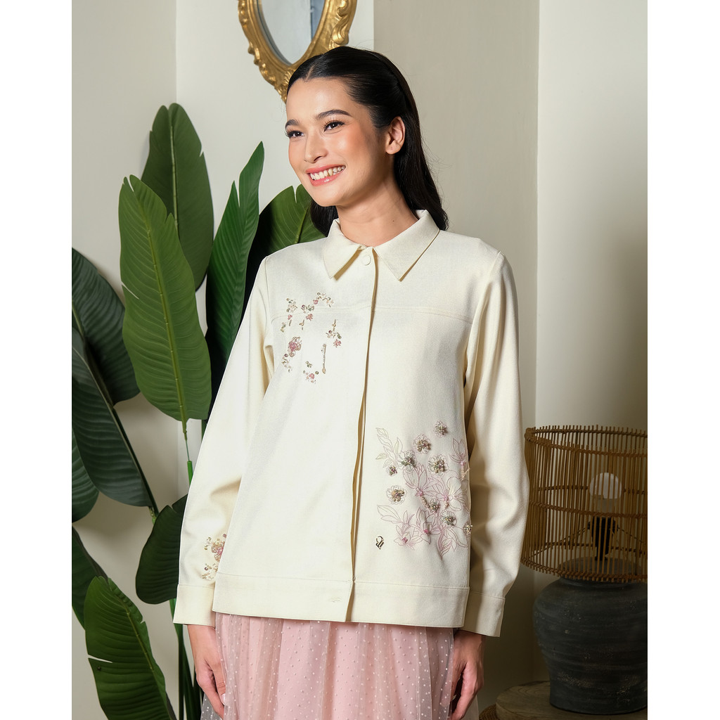 Jual Muda Official Felora Jacket - Buttercream | Shopee Indonesia