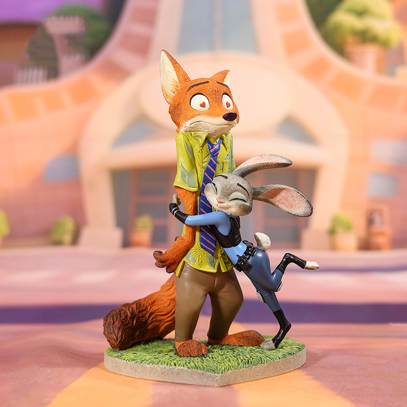 Jual Genuine Disney Zootopia Figure Judy Hopps and Nick Wilde Hug ...