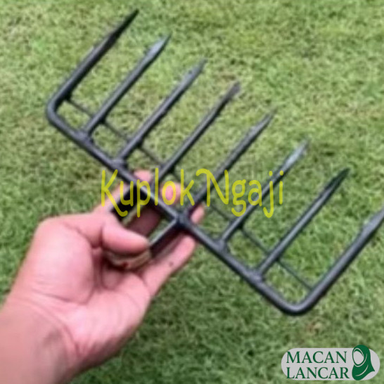 Jual Garukan Kebun Besi Beton Asli Gigi 4 8 12 - Garuk Sampah & Puing ...