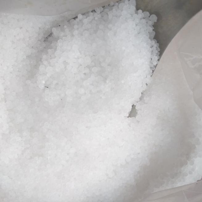 Jual Pupuk Urea Putih Kemasan 1kg -Pupuk /Pohon dan Rumput . | Shopee ...
