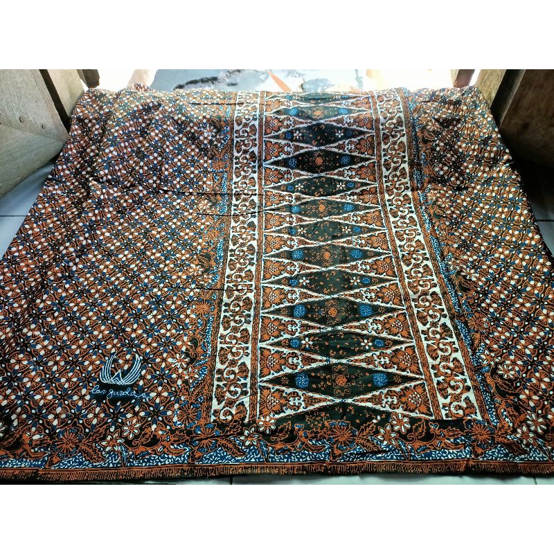 Jual Lar Gurda, Sarung Batik Tradisional Eksklusif | Shopee Indonesia