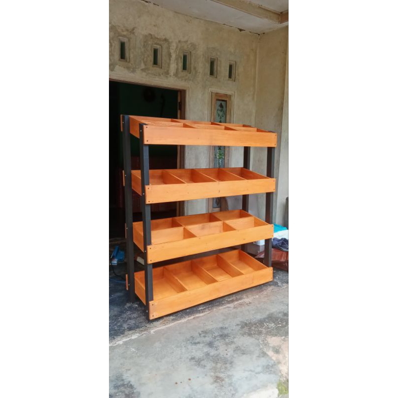 Jual rak kayu 4 tingkat/ rak kue/ rak miring/ Rak warung toko sembako ...