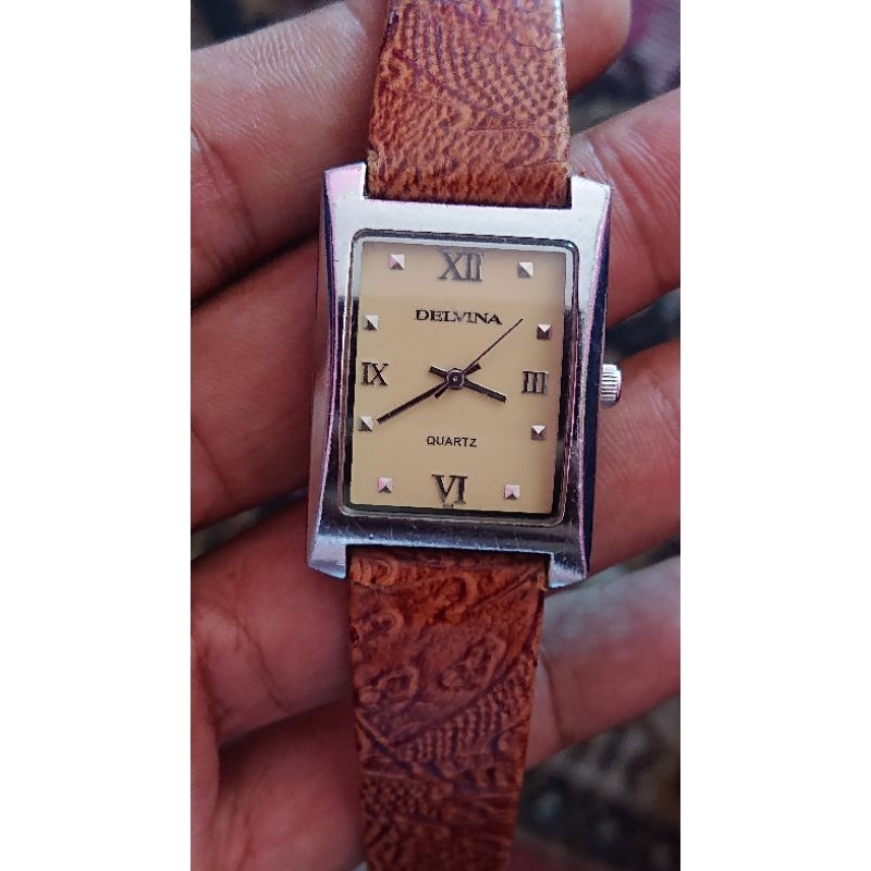 Jual Jam Tangan vintage Wanita Original Delvina | Shopee Indonesia