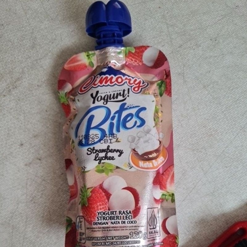 Jual cimory yogurt bites 120gr rasa strawberry lychee | Shopee Indonesia