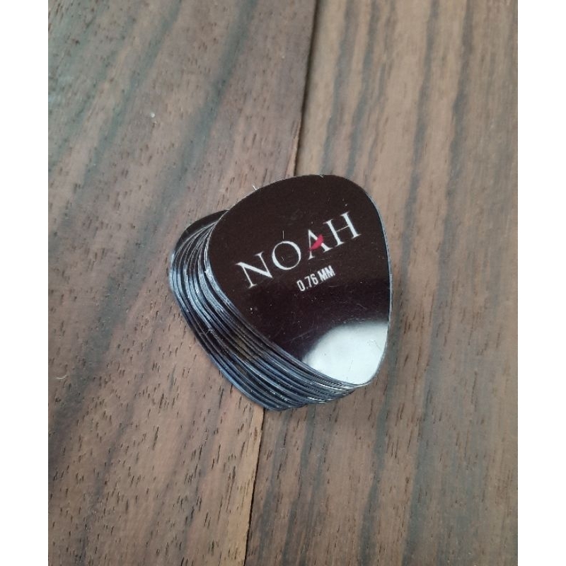 Jual pick gitar edisi band Indonesia NOAH 0.76 mm | Shopee Indonesia