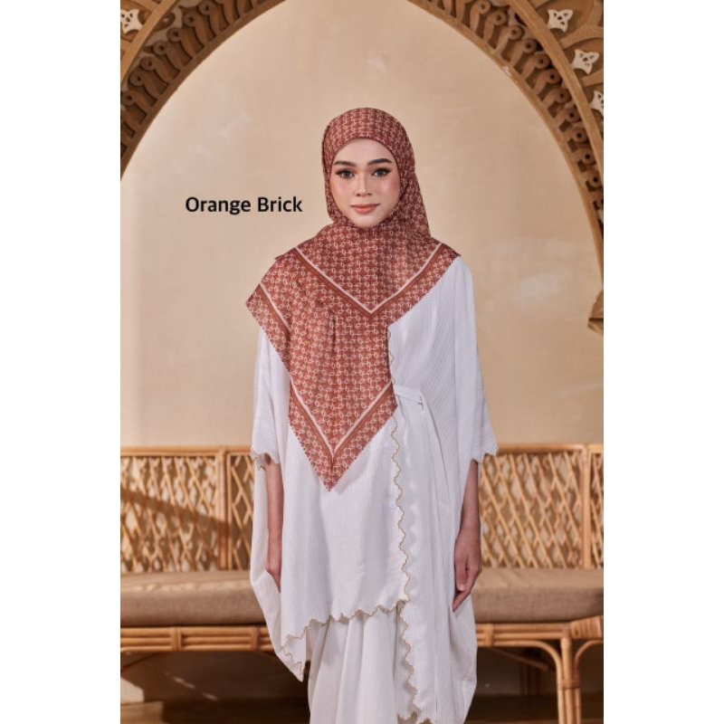 Jual READY STOK ADRA SCARF SQUARE PRINTED HIJAB MALAYSIA HIJAB SEGI ...