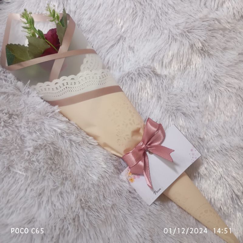 Jual buket single bunga marun | Shopee Indonesia