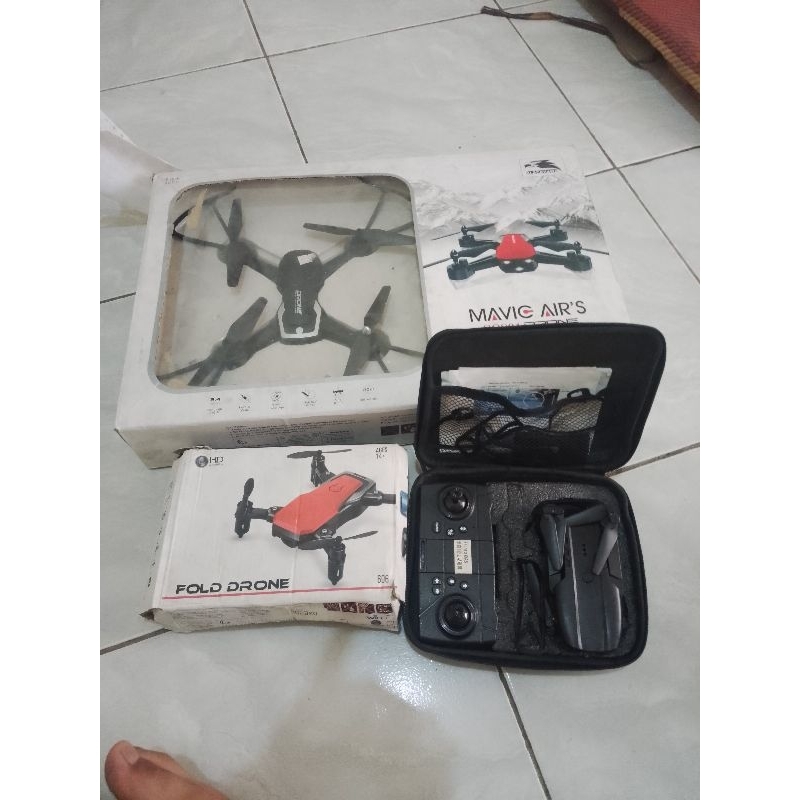Jual mainan rc pesawat drone ada 3 set besar dan kecil barang prelove ...