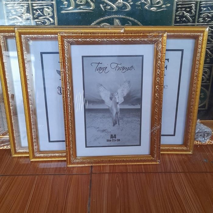 Jual frame foto bahan fiber 21 x 30 A4 putih 1 gol 1 hitem1 | Shopee ...