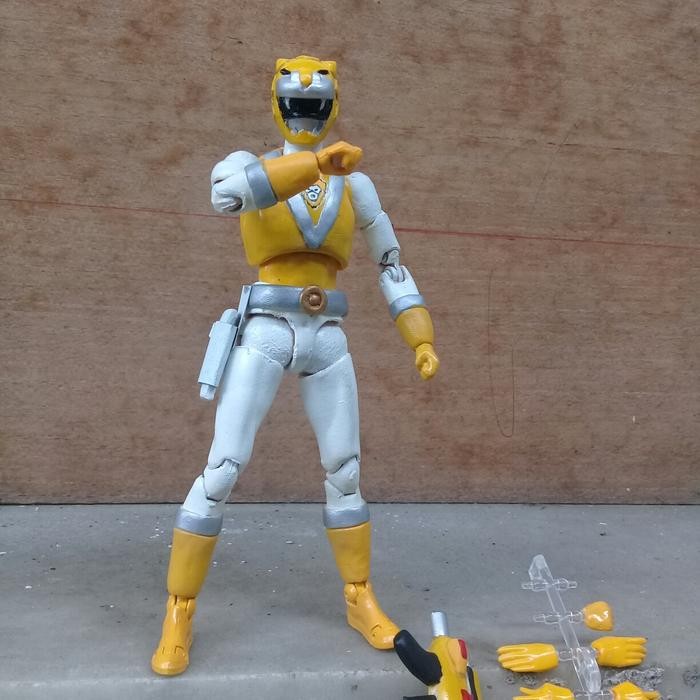 Jual h4d2- Action Figure Custom Shf Super Sentai Liveman Yellow Lion ...