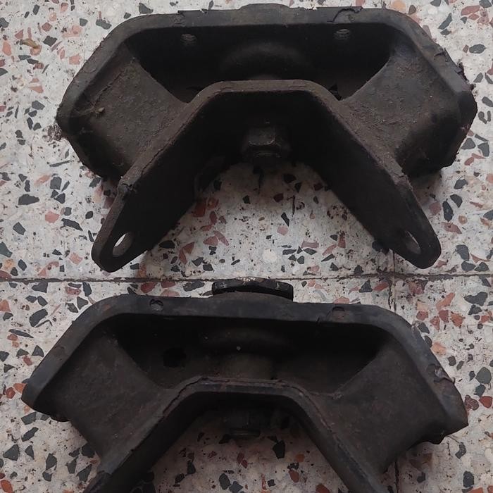 Jual Transmisi Mounting Trans Mounting Gearbox Kijang 4K 5K 4 Speed Ori ...