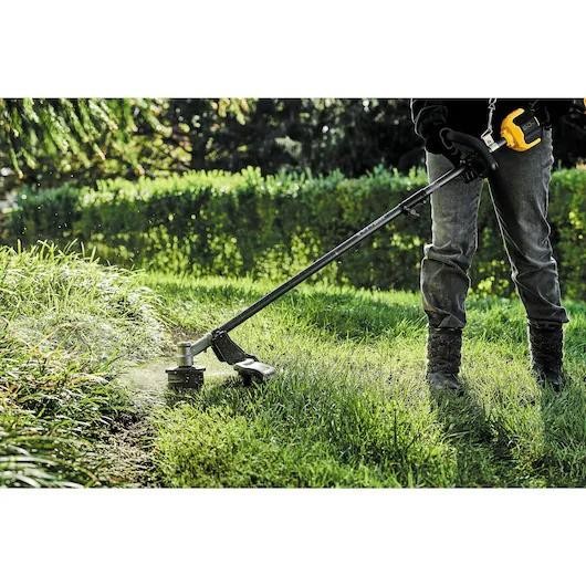 Jual Dewalt Brushless Split Boom String Trimmer / Mesin Potong Rumput ...