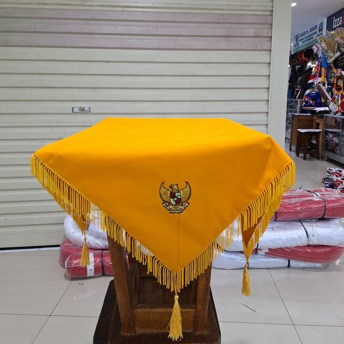 Jual Alas Baki Paskibra Als Baki Buat Upacara Pakai Rumbai Warna Kuning ...
